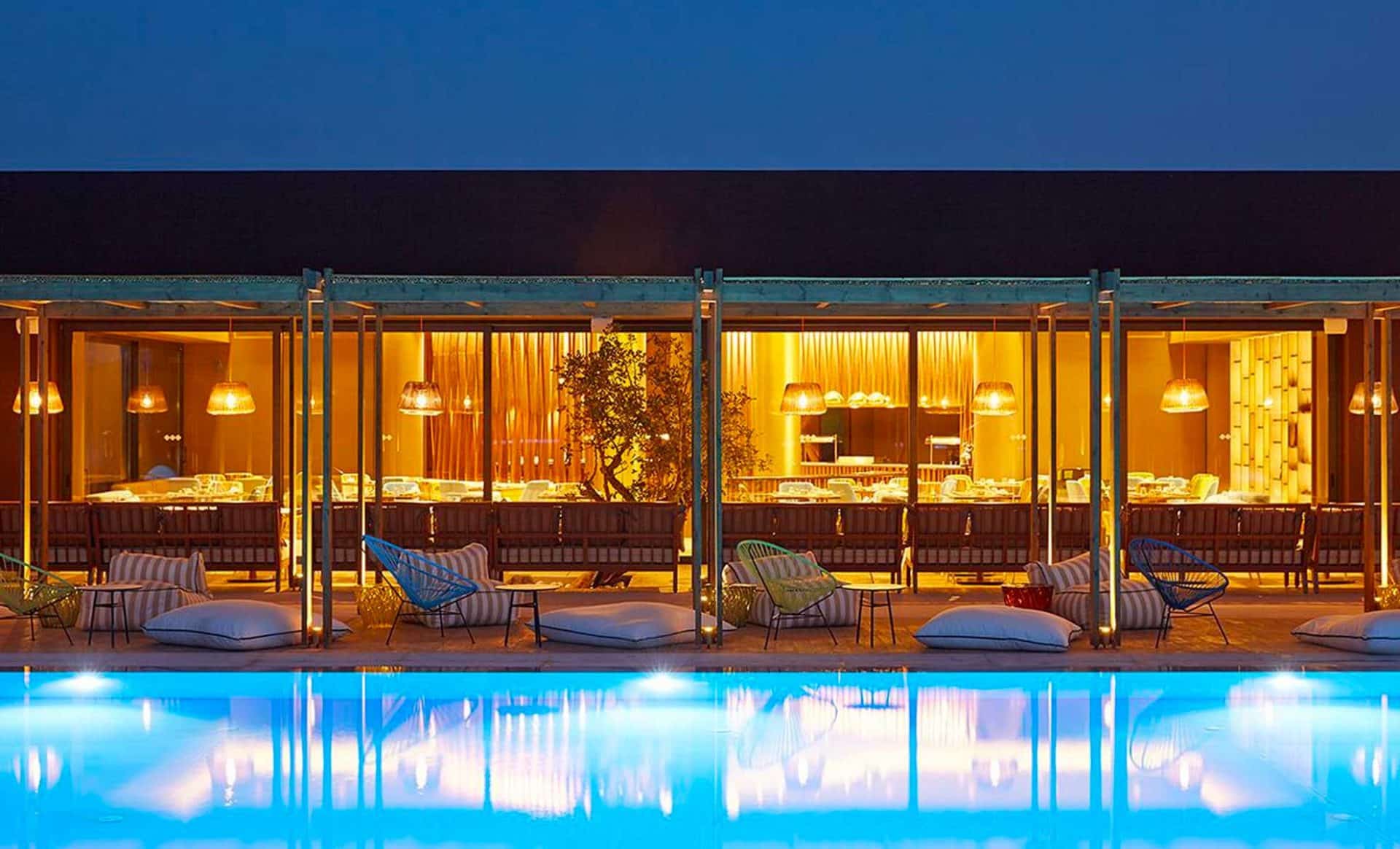 Luxury Resort Villas - The Best Of Both Worlds - Luxury Worldwide ...